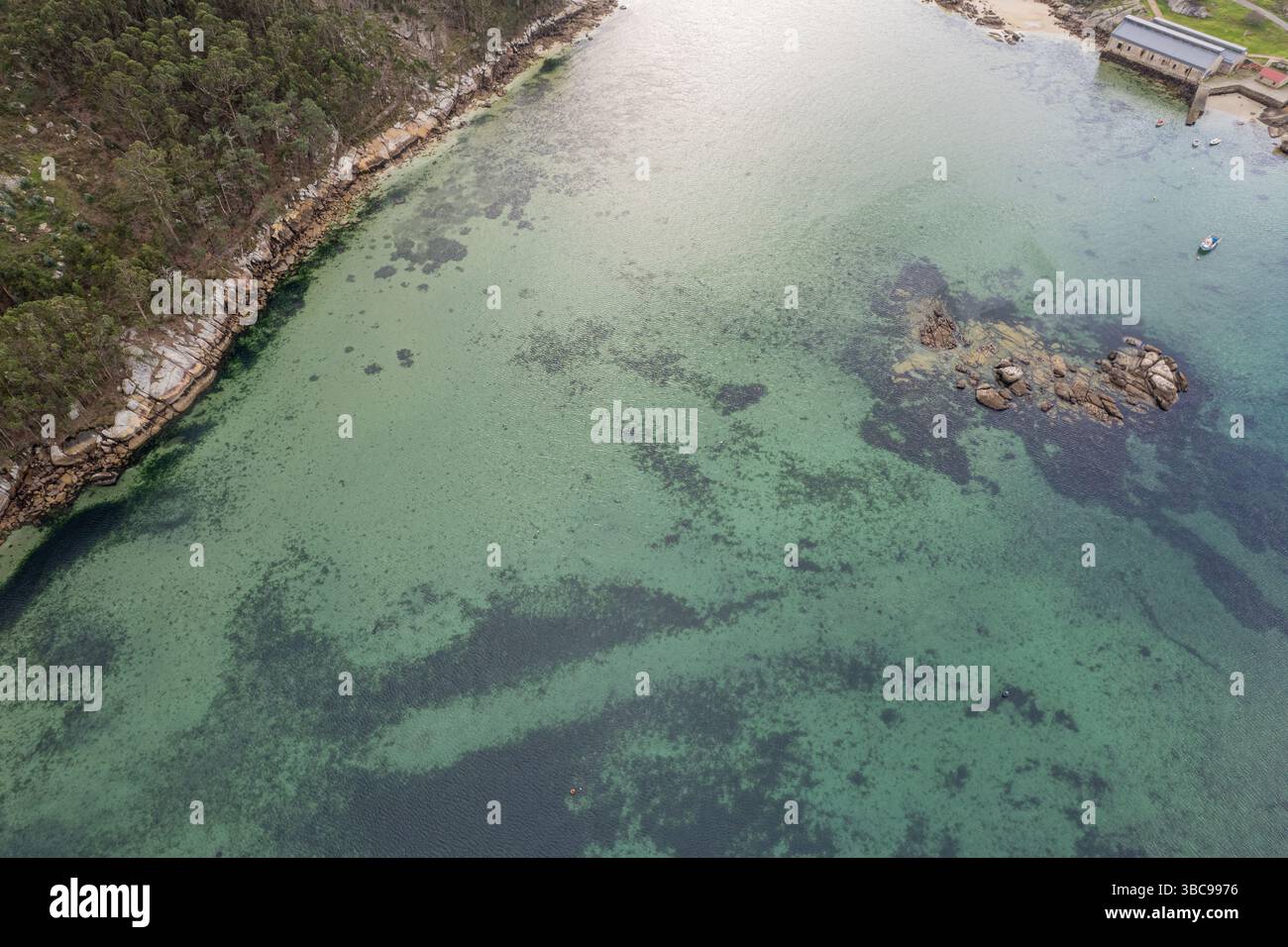 View rocky coastline hi-res stock photography and images - Alamy