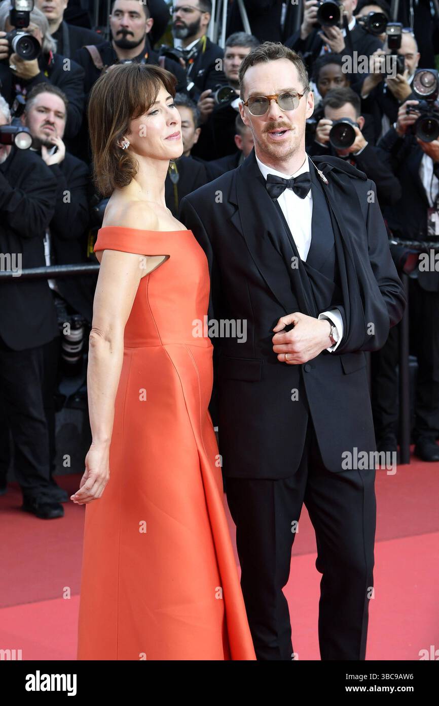 Sophie Hunter und Benedict Cumberbatch bei der The Phoenician Scheme ...