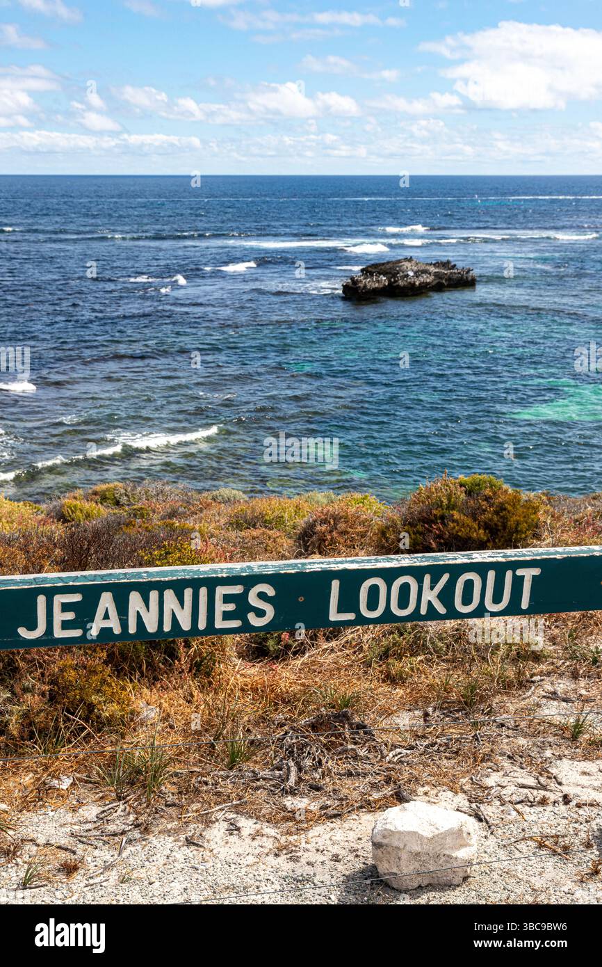 Sea view from cliff natural hi-res stock photography and images - Alamy