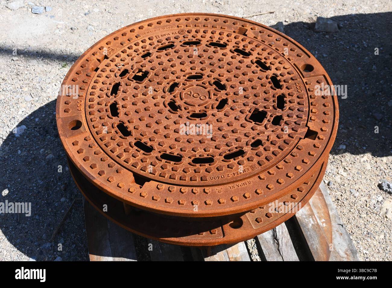 ACO Kanaldeckel bzw Schachtabdeckung für den Strassenbau von der ACO ...