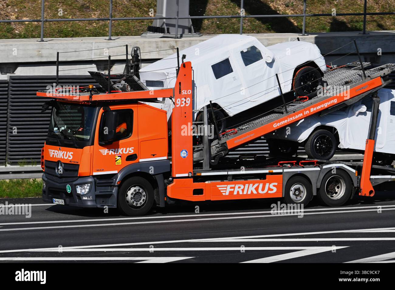 Fahrzeugtransporte von Frikus Transport Logistik: Mercedes Actros LKW ...