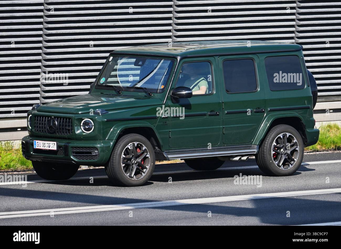 Mercedes Benz G-Klasse V8 Biturbo. G-Modell Offroader bzw Geländewagen ...