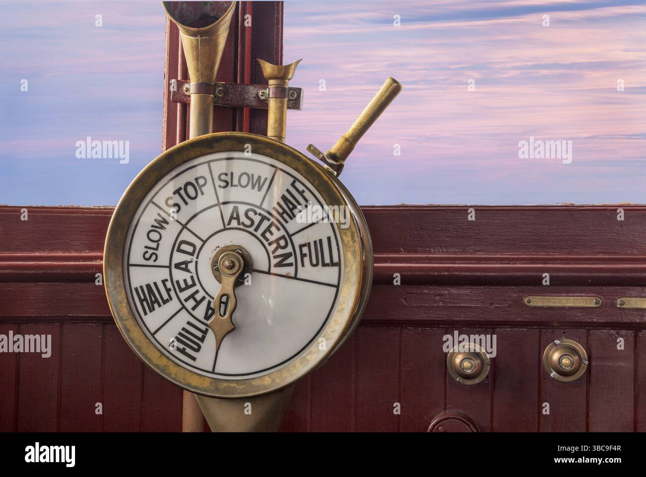Engine controls (telegraph) on a vintage ship bridge Stock Photo - Alamy