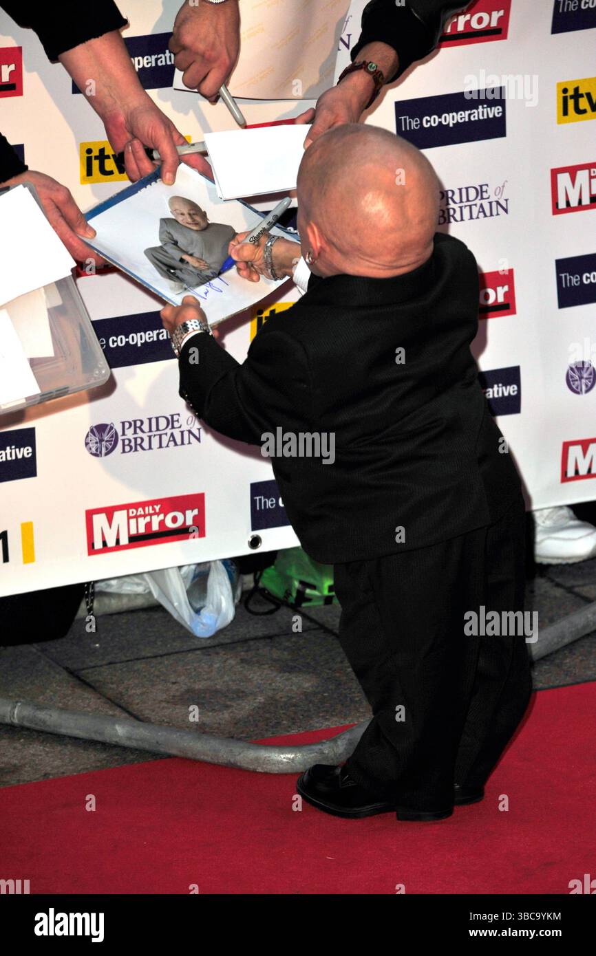 Verne Troyer at the Pride of Britain Awards in London - 05 October 2009 ...