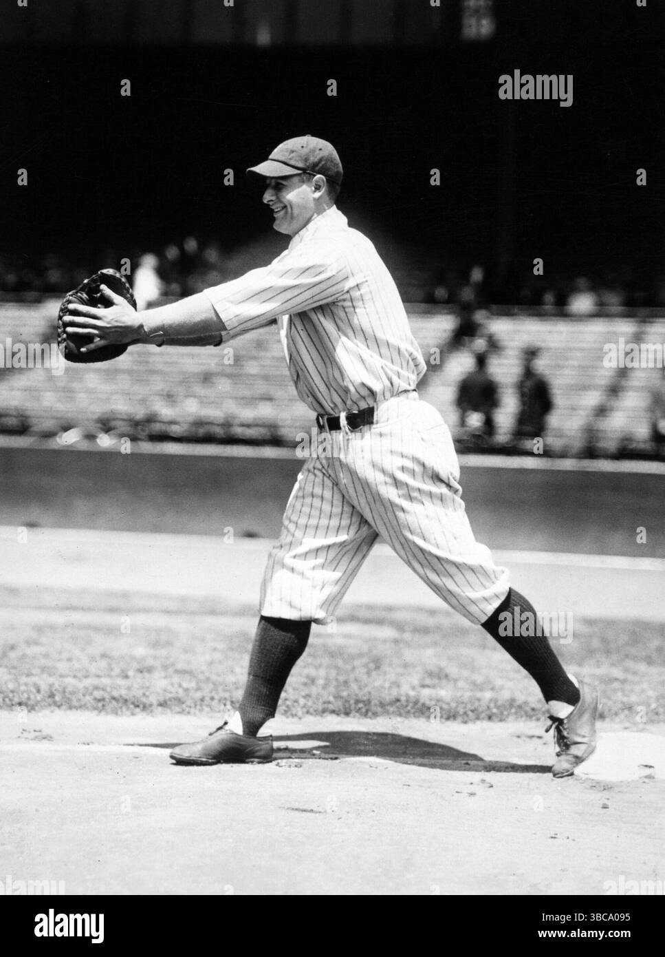 New York Yankee Lou Gehrig playing ball, 1929 Stock Photo - Alamy