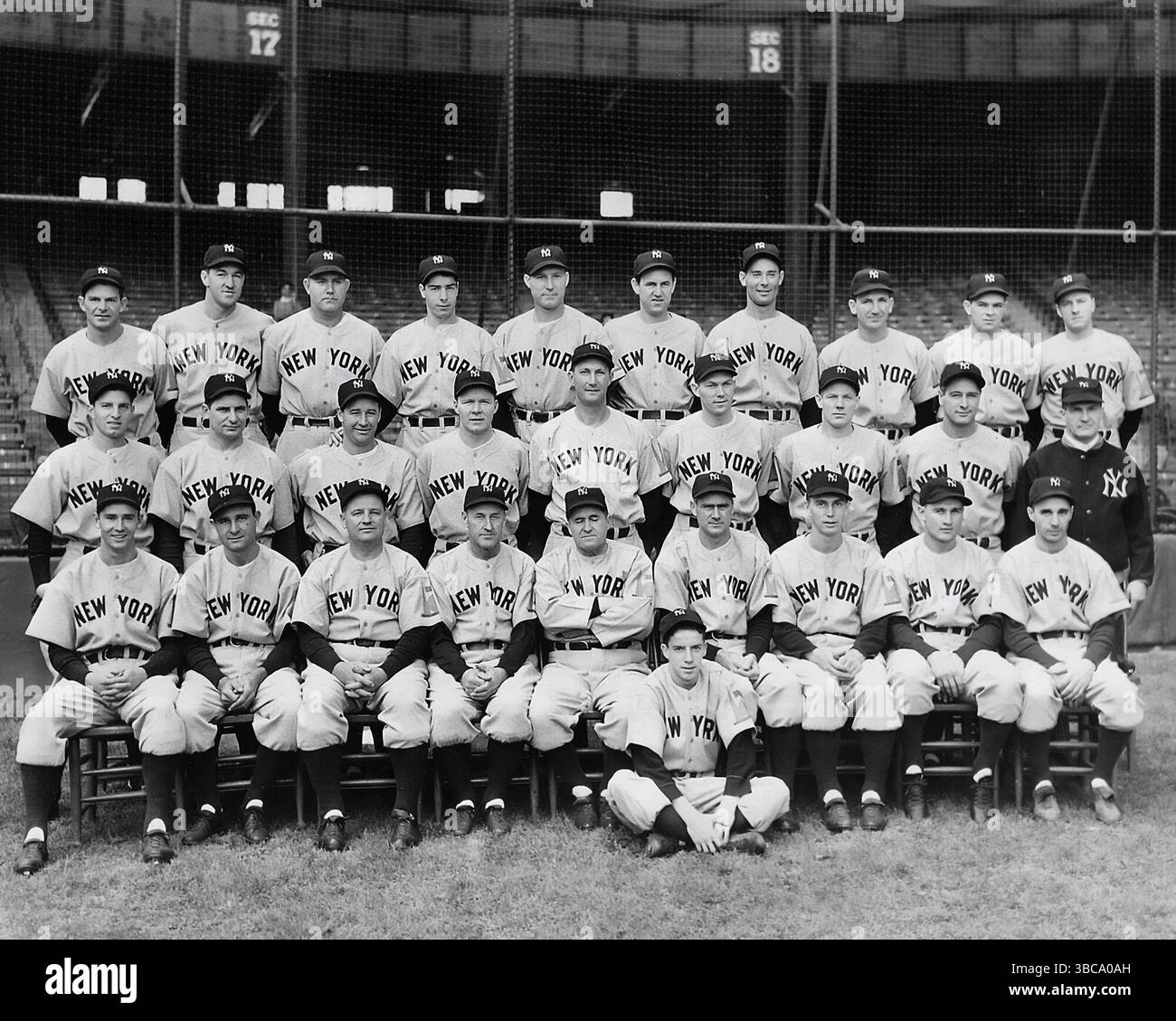 New York Yankees Team, including DiMaggio, Gehrig, Dahlgren among ...
