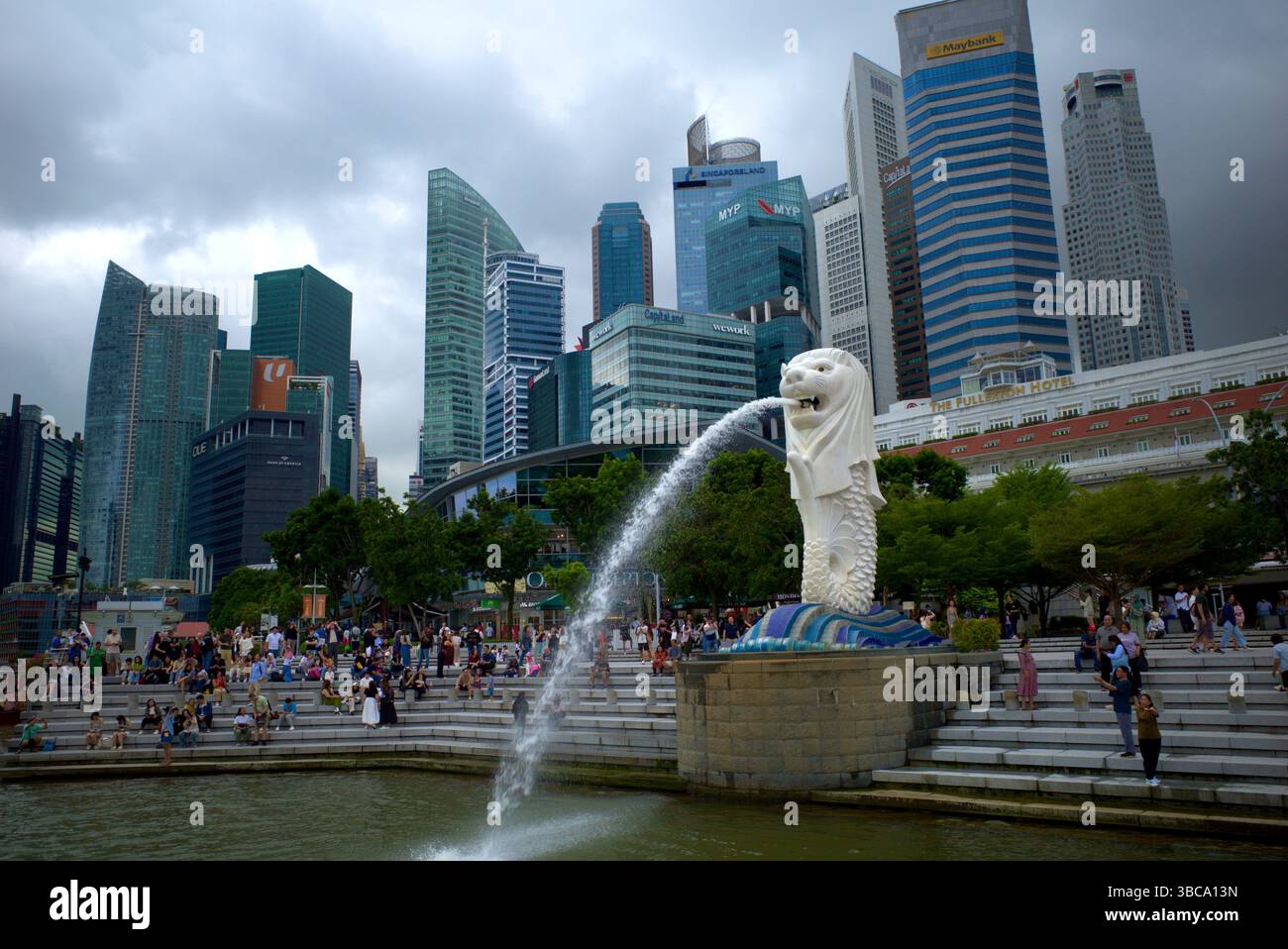 Singapore - 29 November 2024: Merlion Park, a famous Singapore landmark ...