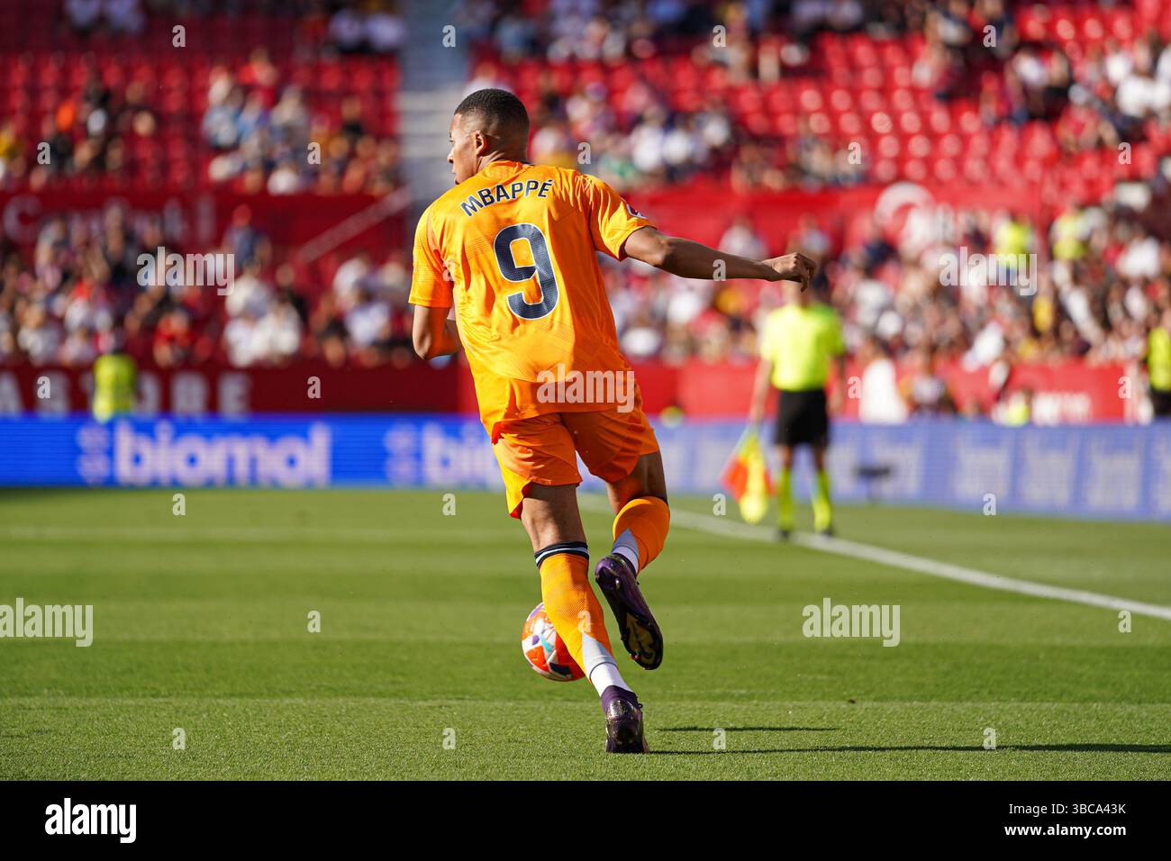 Kylian mbappé real madrid hi-res stock photography and images - Alamy