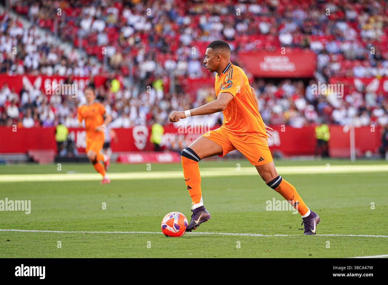 Kylian mbappé real madrid hi-res stock photography and images - Alamy