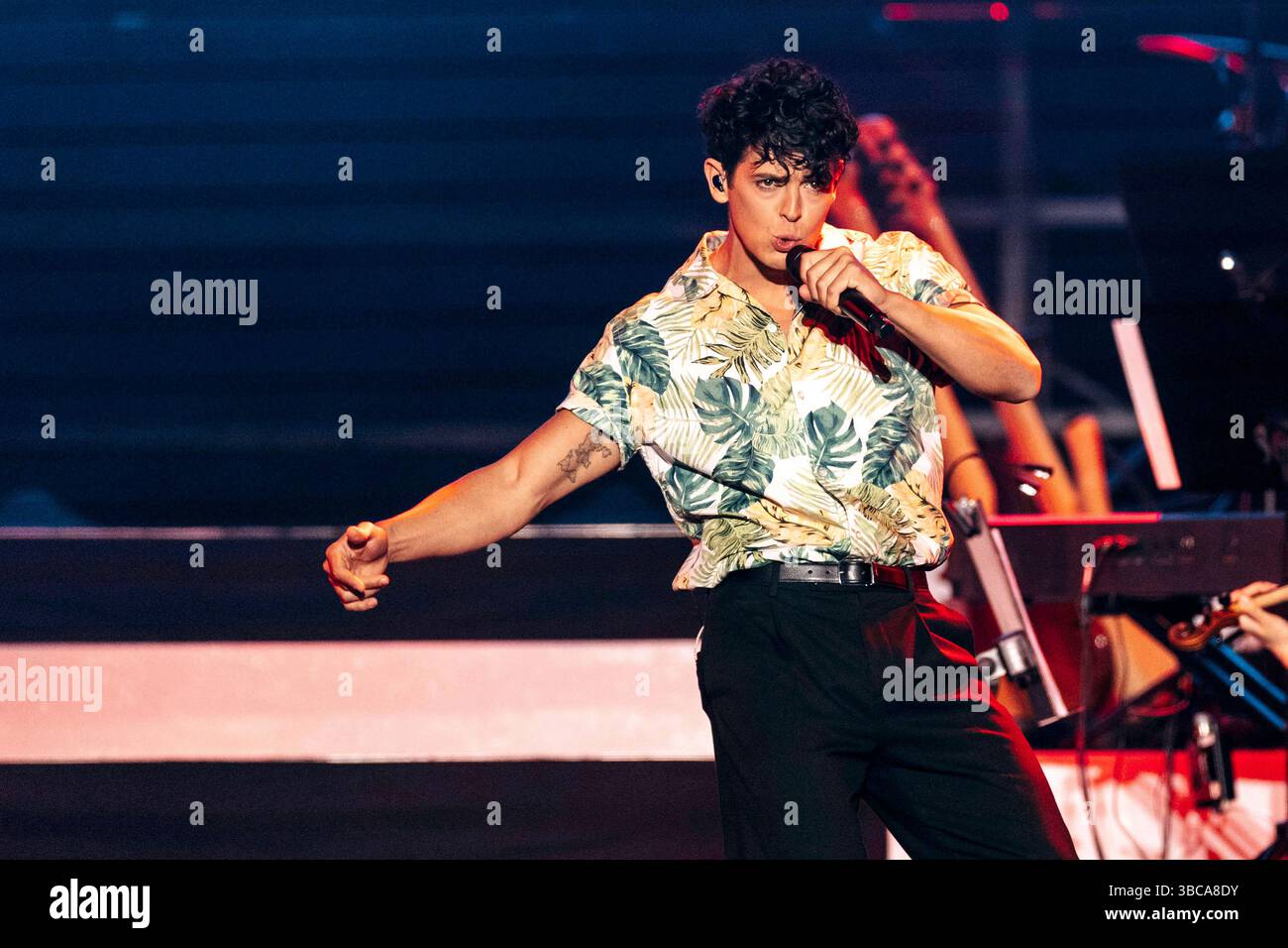 Gonzalo Campos Lopez live bei Disney in Concert - Follow Your Dreams ...