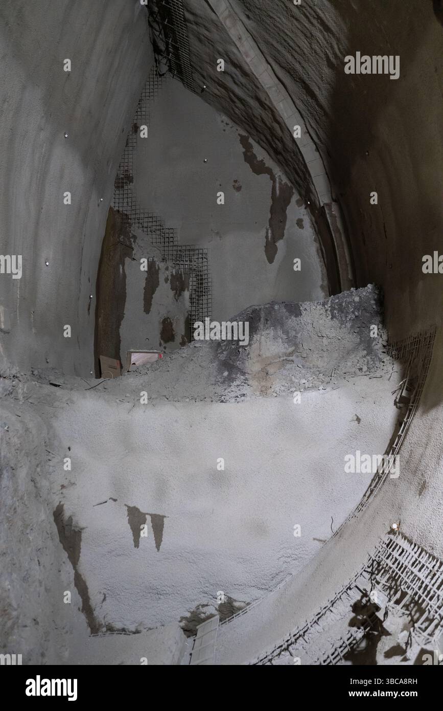 Prague metro line d hi-res stock photography and images - Alamy