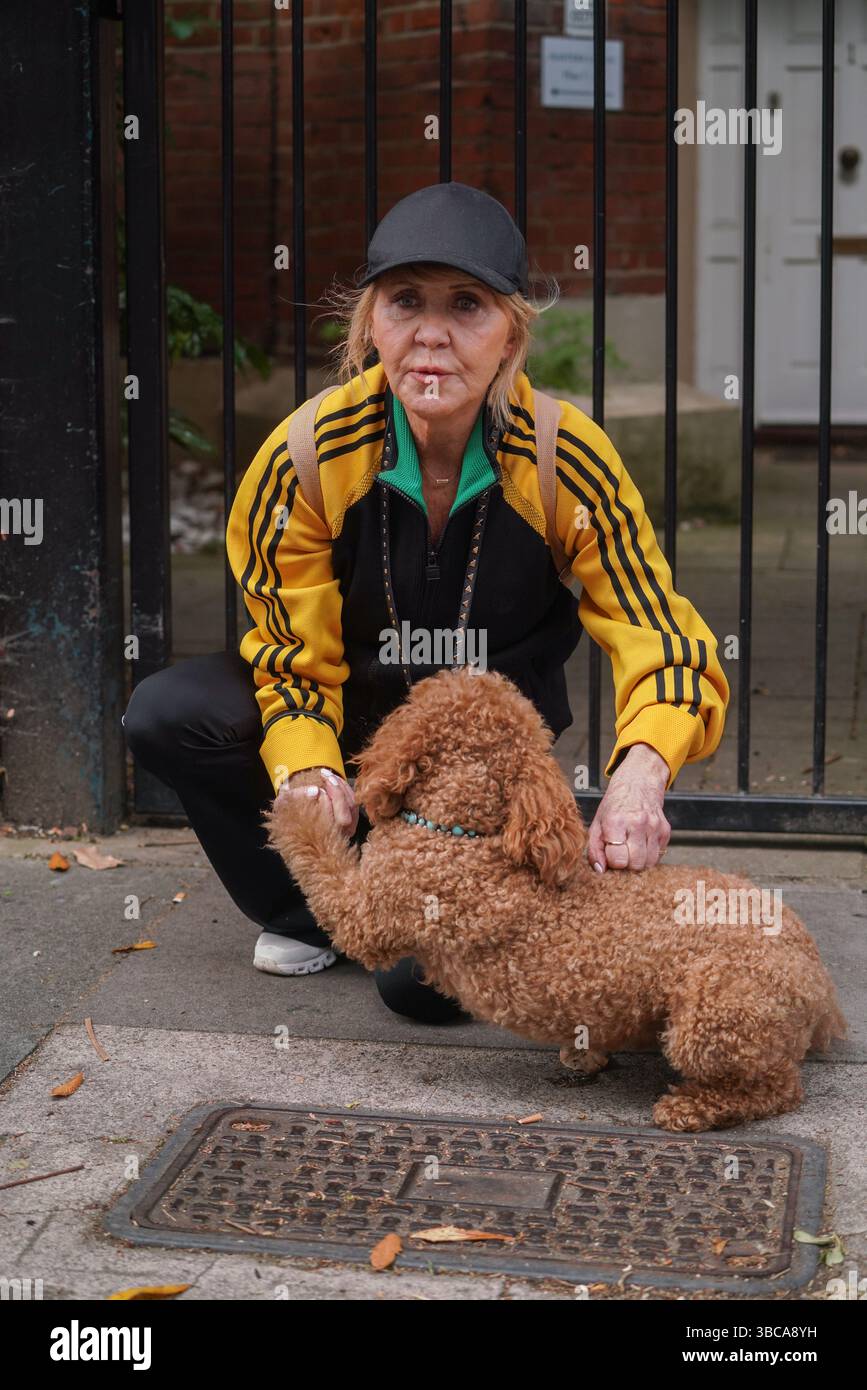 London, UK. 19 May 2025. Singer and songwriter Lulu poses with her dog ...