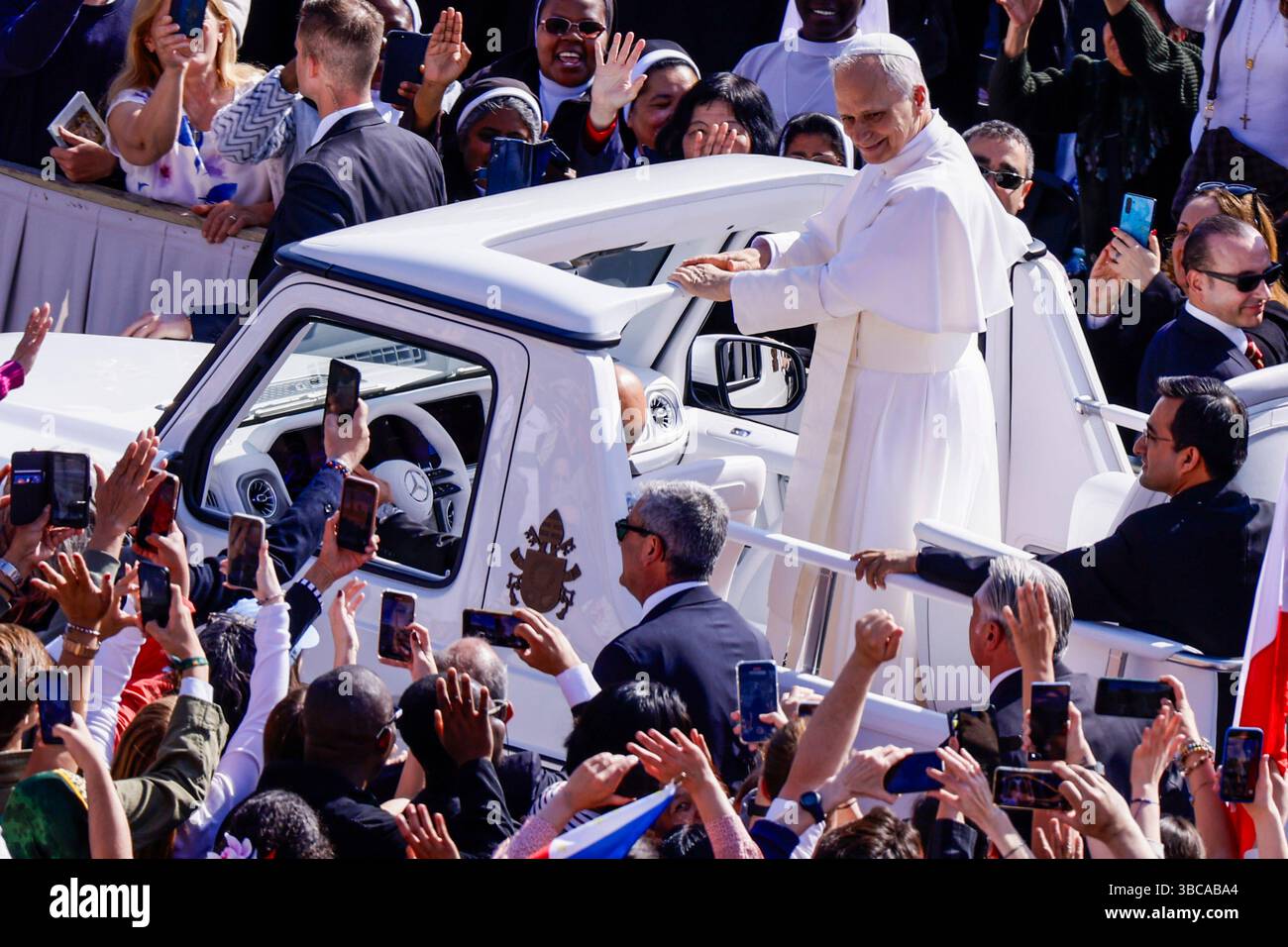 Holy Mass for the Beginning of the Pontificate of Pope Leo XIV Pope Leo ...