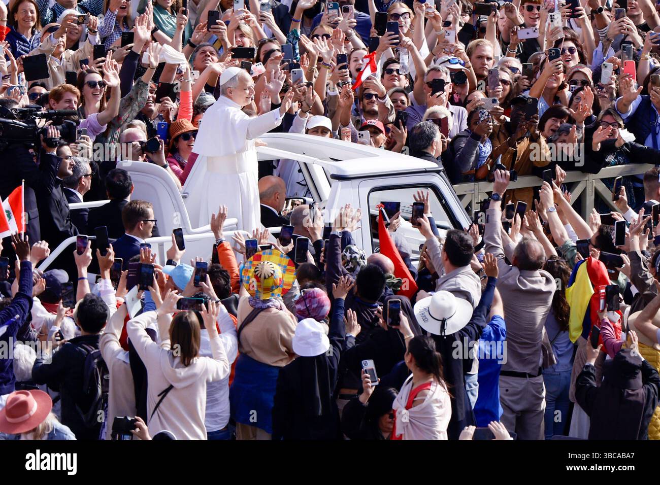 Holy Mass for the Beginning of the Pontificate of Pope Leo XIV Pope Leo ...