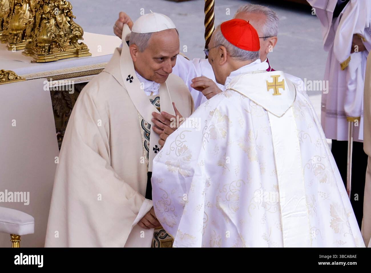 Holy Mass for the Beginning of the Pontificate of Pope Leo XIV Pope Leo XIV receives the pallium ...