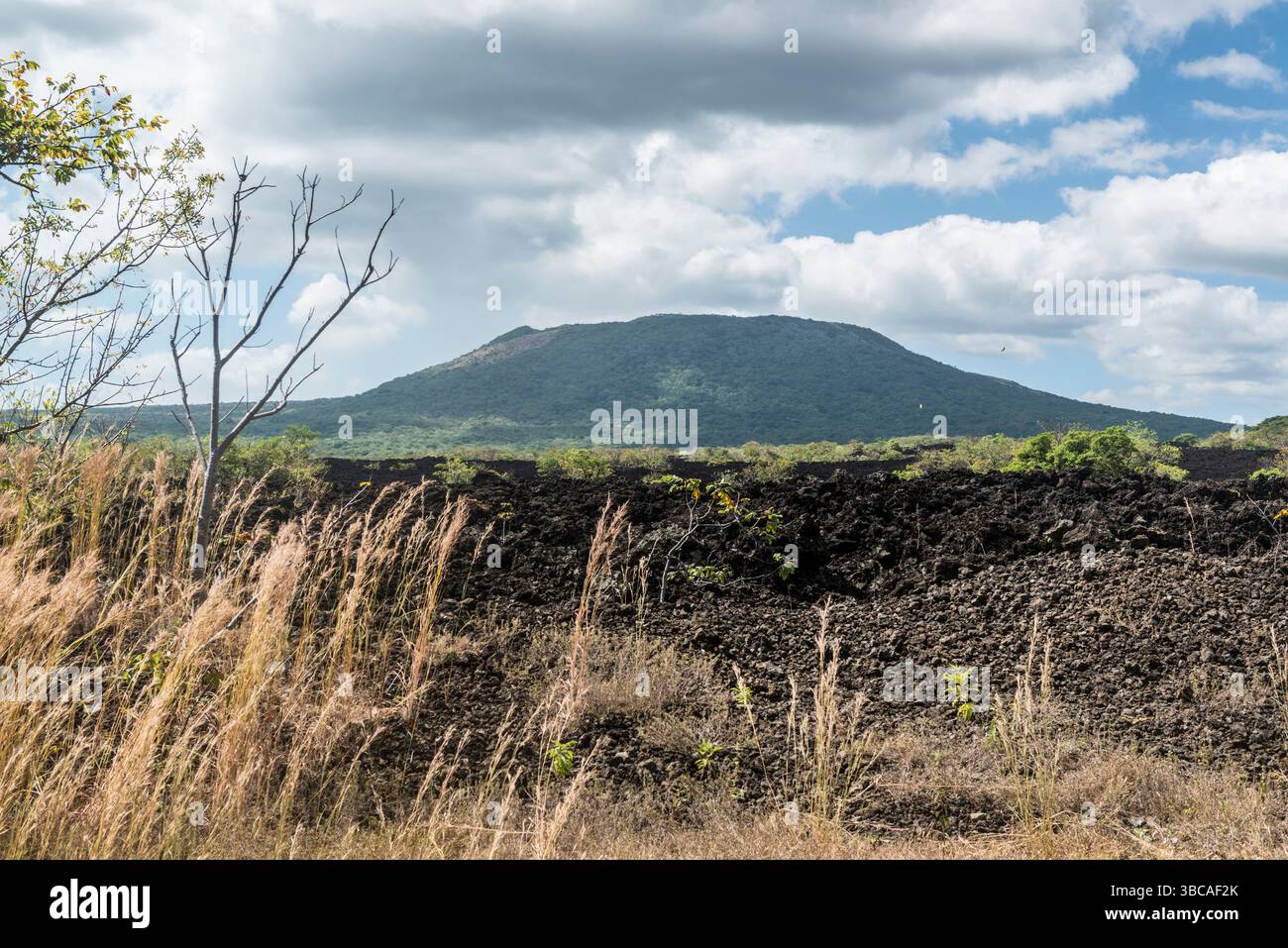 Volcan masaya national park hi-res stock photography and images - Alamy