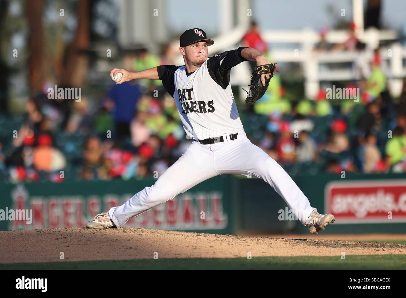 Kyle Roche (20) of the Malmo Oat Milkers pitches against the Stockton ...