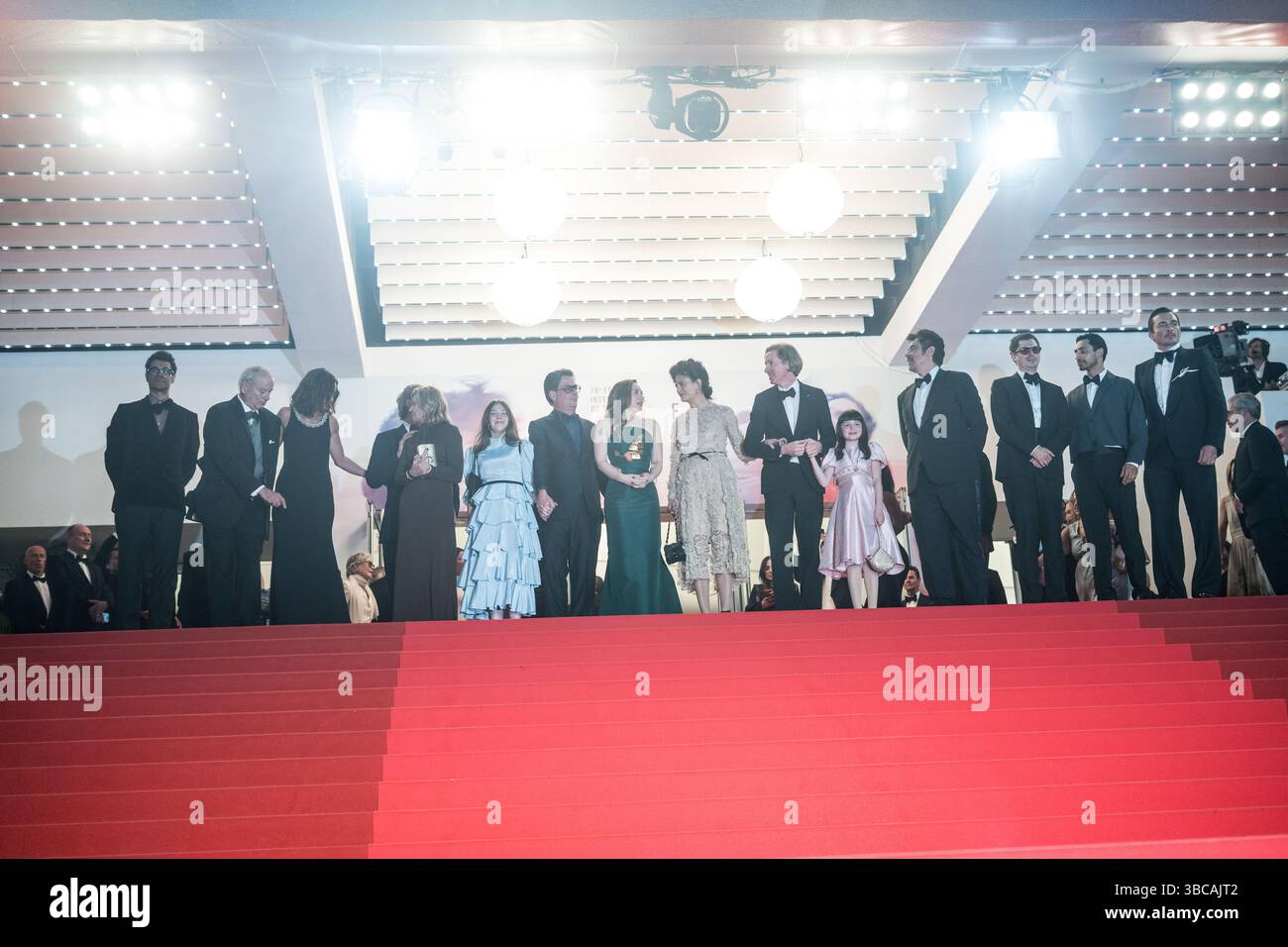 CANNES, FRANCE - MAY 18: Wes Anderson, Mia Threapleton, Riz Ahmed ...