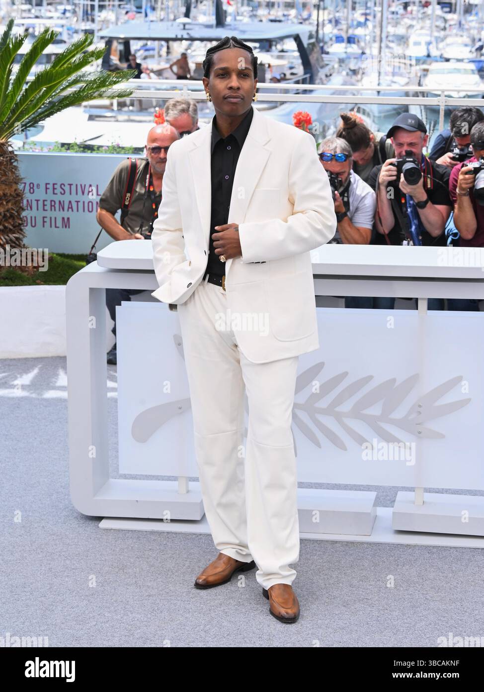 Cannes, Italy. 19th May, 2025. day 7 - photocall of the film Highest 2 ...