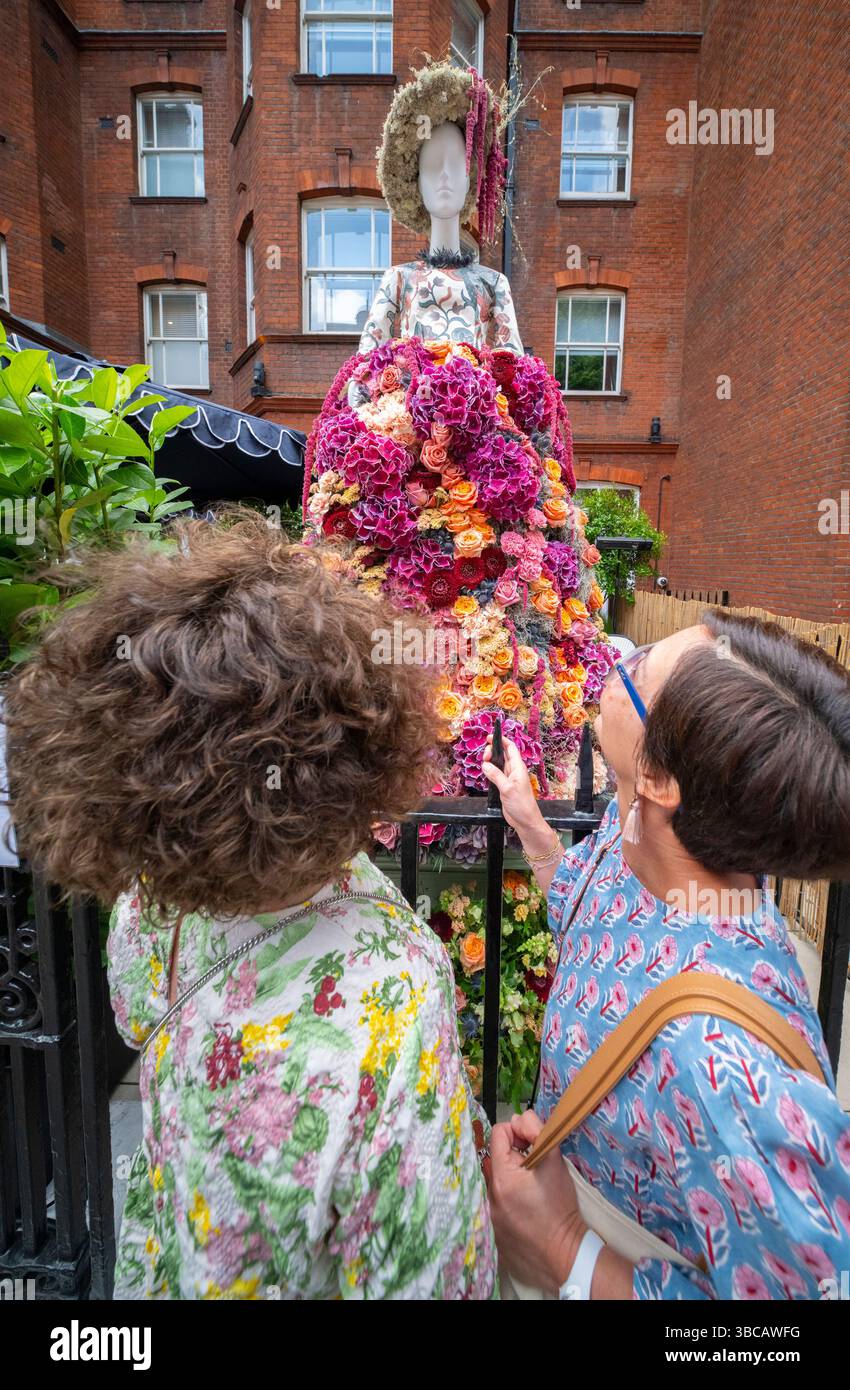 Chelsea, London, UK. 19th May, 2025. The Sloane Club supports Chelsea ...