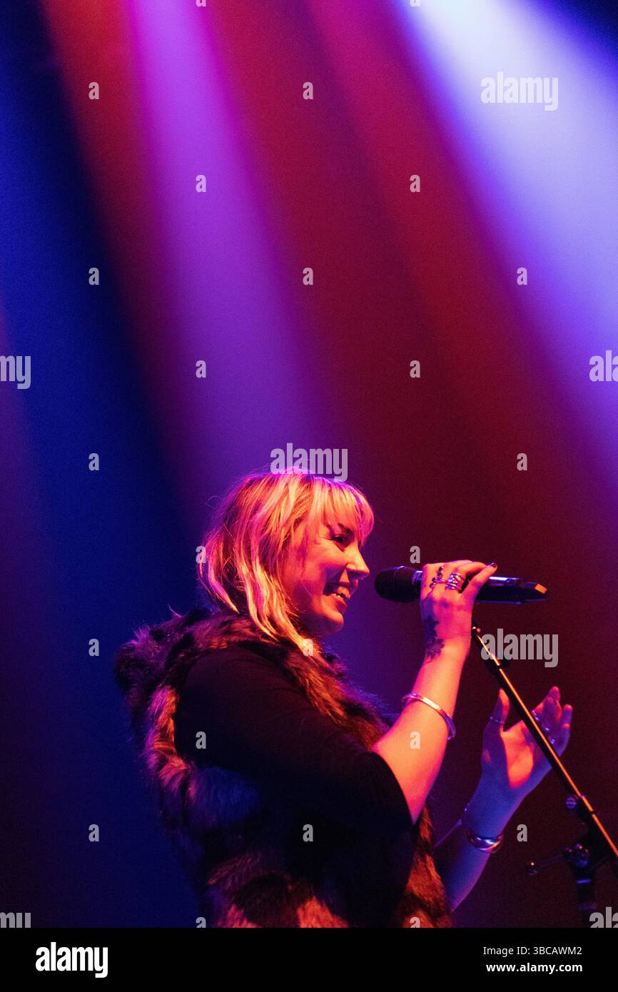 Lotte Gallagher Supporting Holy Holy in Melbourne Stock Photo - Alamy