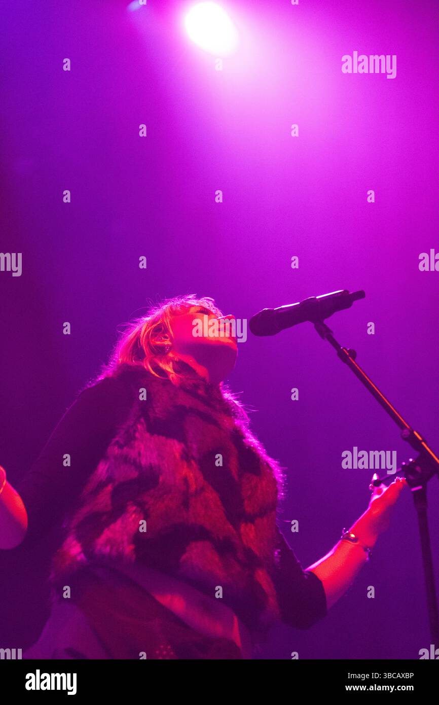 Lotte Gallagher Supporting Holy Holy in Melbourne Stock Photo - Alamy