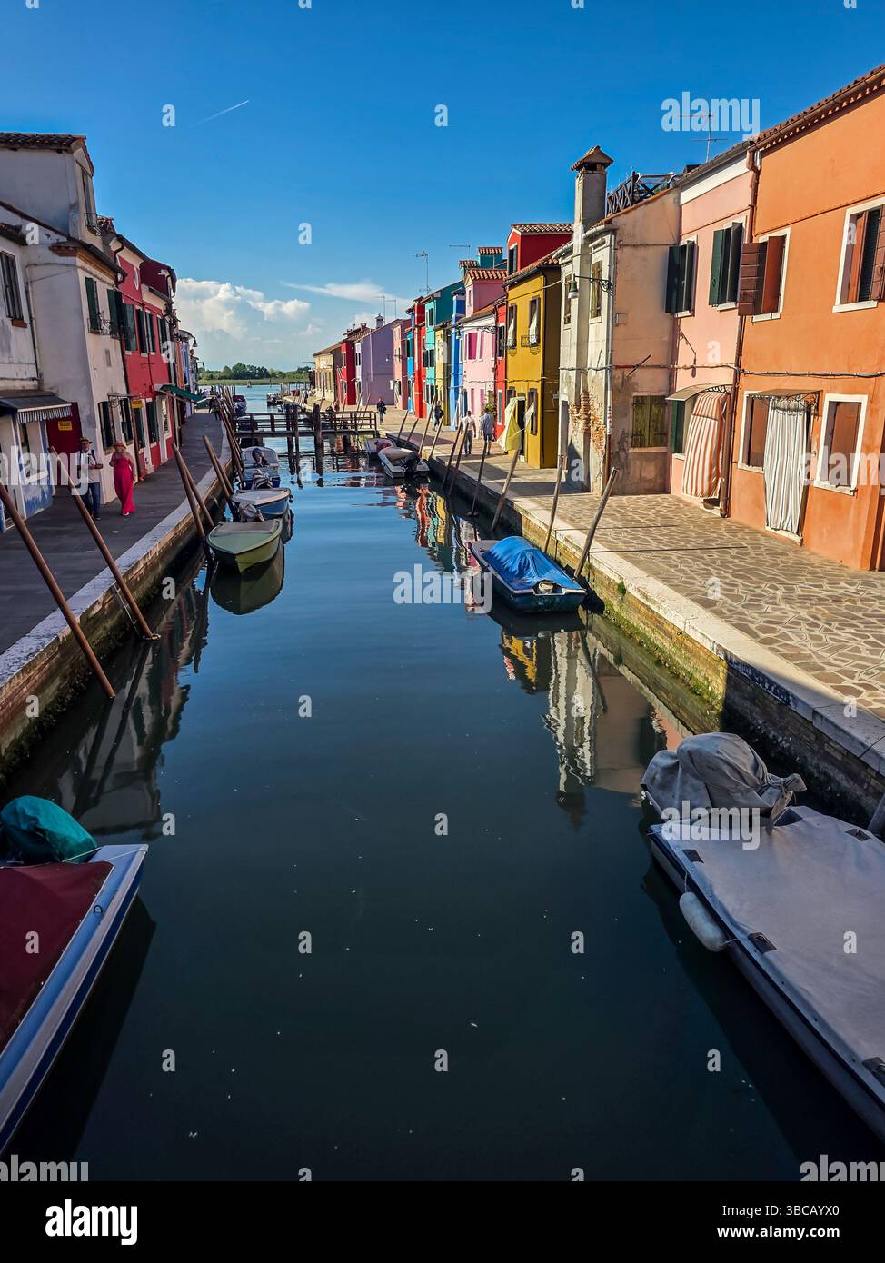 The colorful island of Burano, Italy in the Venetian Lagoon is ...