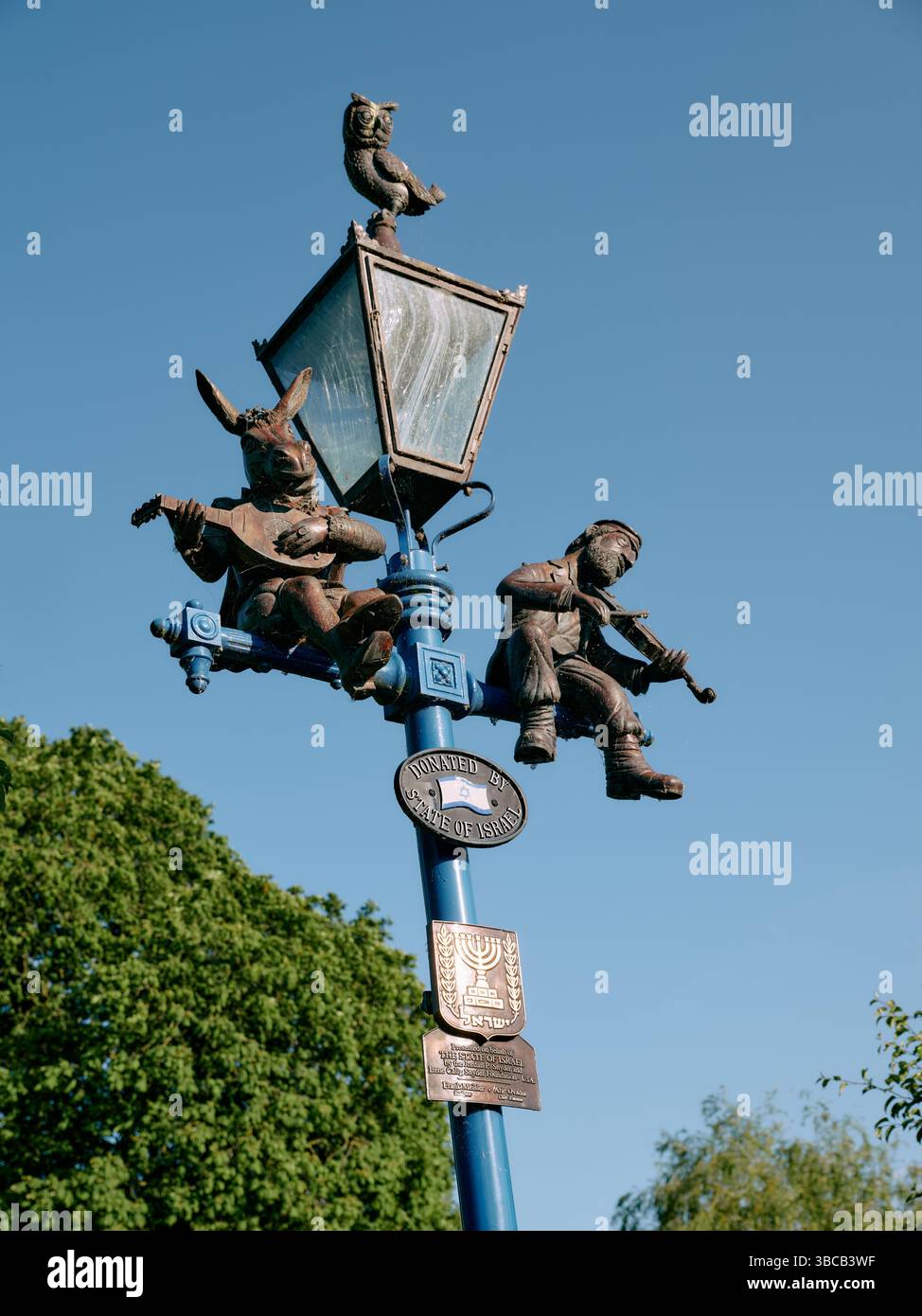 The Donkey Bard Lamp post in Stratford Upon Avon, Warwickshire, England ...