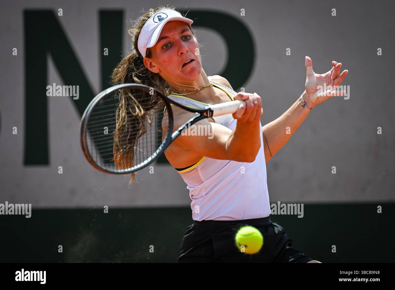 Margaux ROUVROY of France during the first qualifying day of the Roland ...