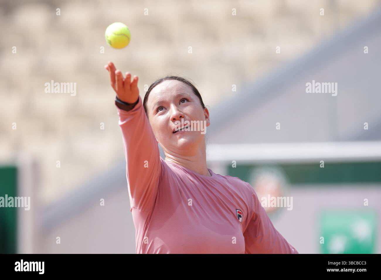 Lulu Sun of New Zealand during the qualifying of the Roland-Garros 2025 ...