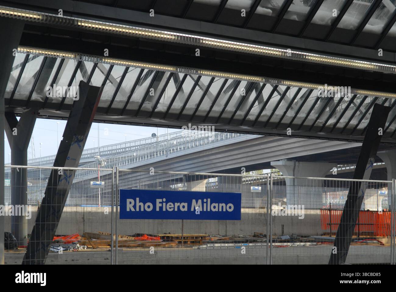 - Milan, the new Rho - Fair railway station....- Milano, la nuova ...