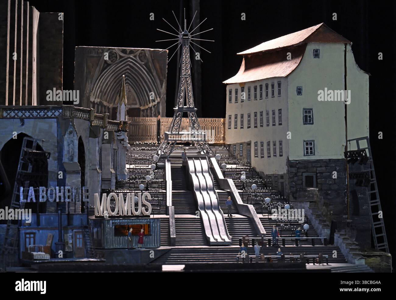 Erfurt, Germany. 19th May, 2025. A model of the stage set is on display ...