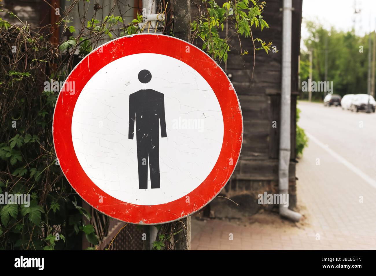 Visible no entry sign hi-res stock photography and images - Alamy