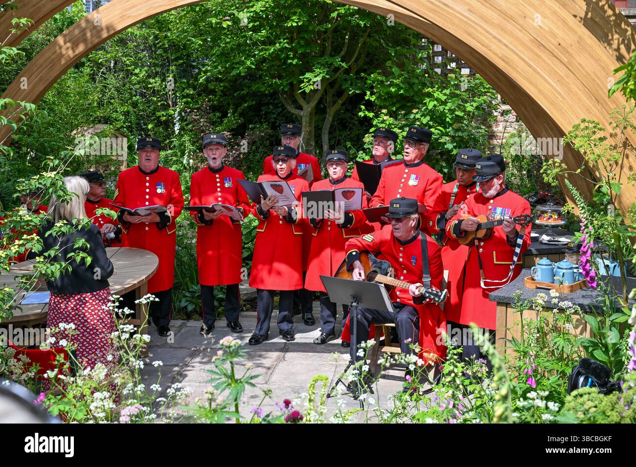 London, UK. 19th May, 2025. Chelsea Pensioners sing a celebtration song ...