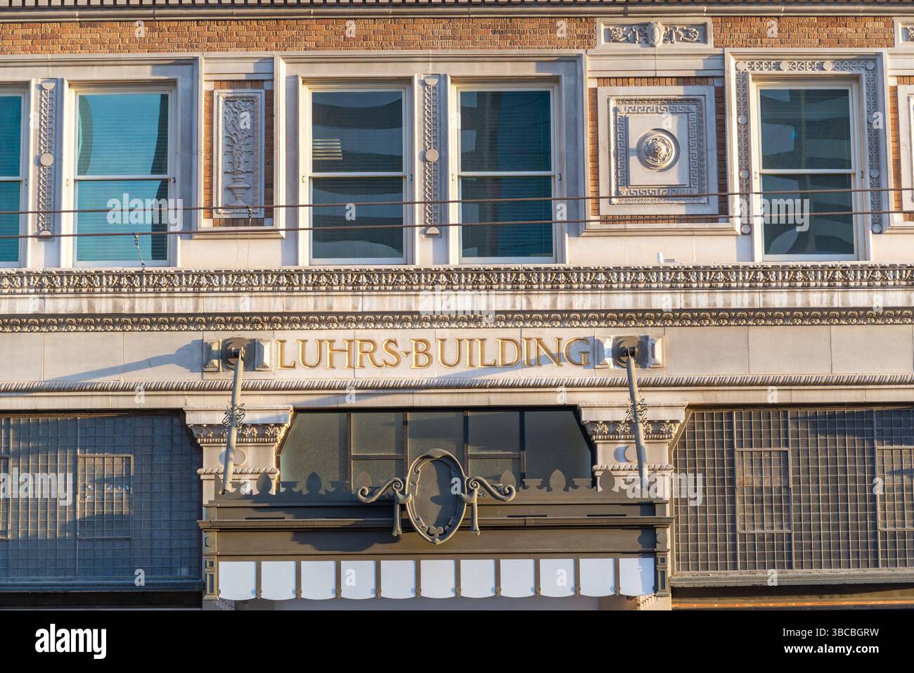 Phoenix arizona luhrs building hi-res stock photography and images - Alamy