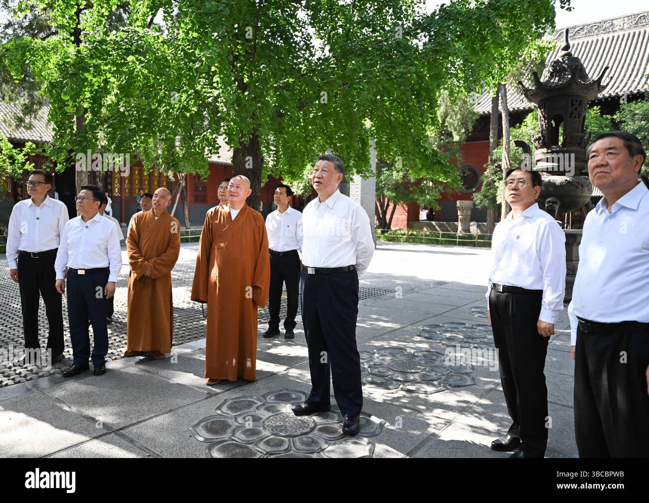(250519) -- LUOYANG, May 19, 2025 (Xinhua) -- Chinese President Xi ...