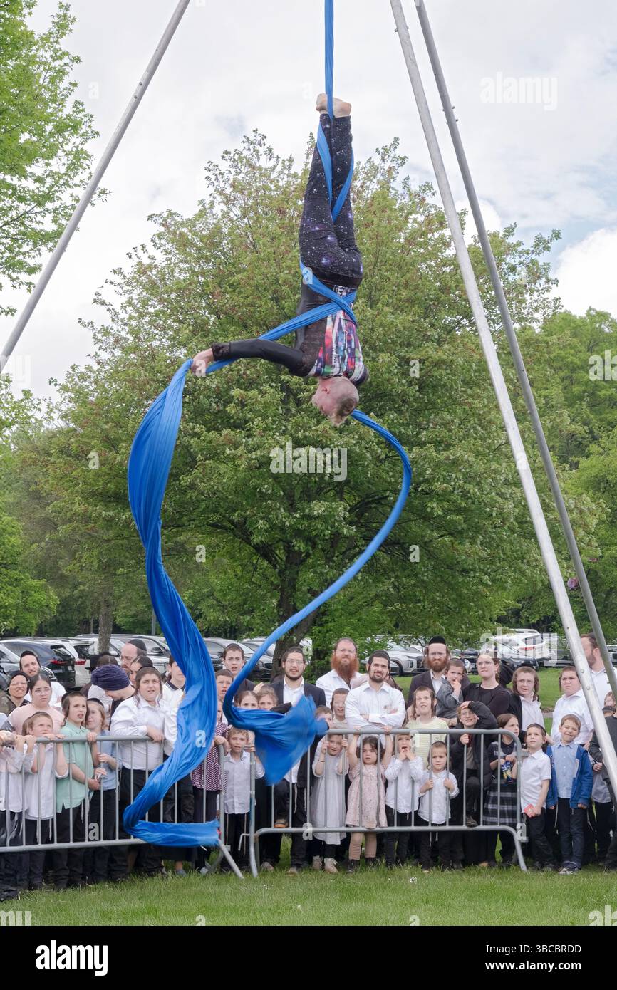 Lag bomer carnival hi-res stock photography and images - Alamy