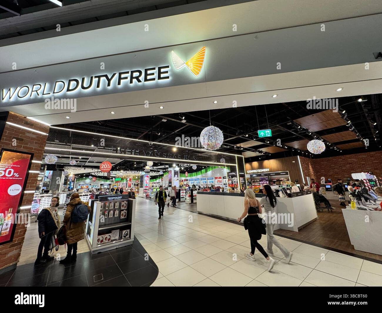 World Duty Free entrance, Manchester Airport Terminal 2, England, UK ...