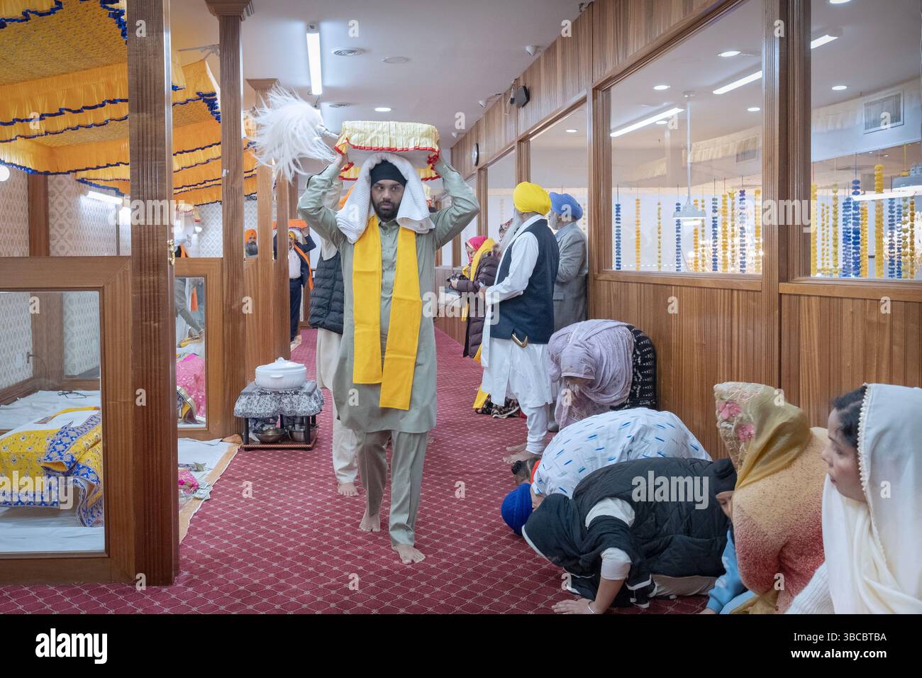 Guru nanak at store hi-res stock photography and images - Alamy