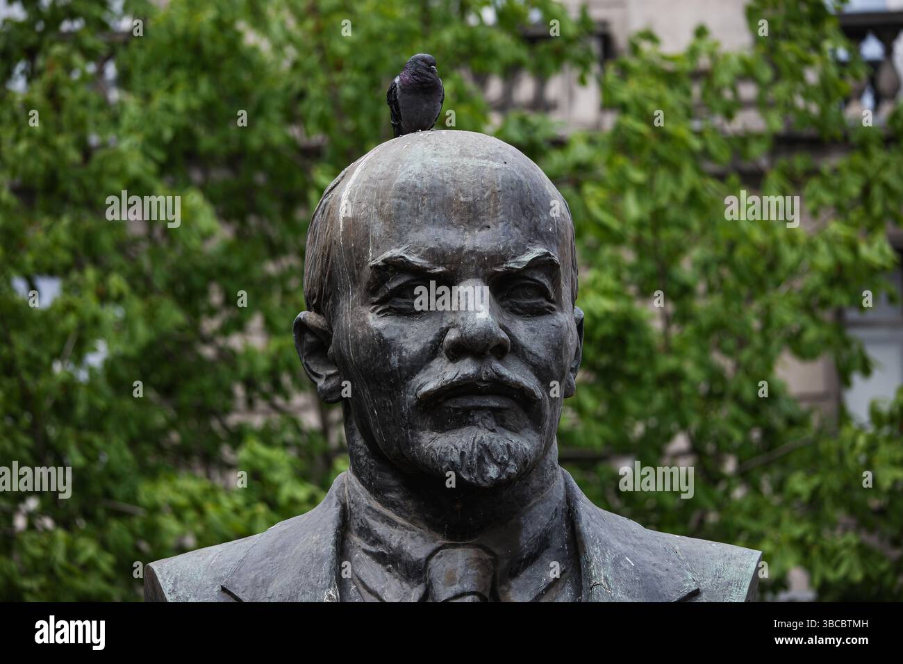 Bust lenin on street hi-res stock photography and images - Alamy