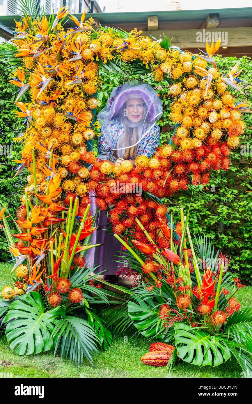 London, UK. 19th May, 2025. Gardner Apple Taylor looks through the ...