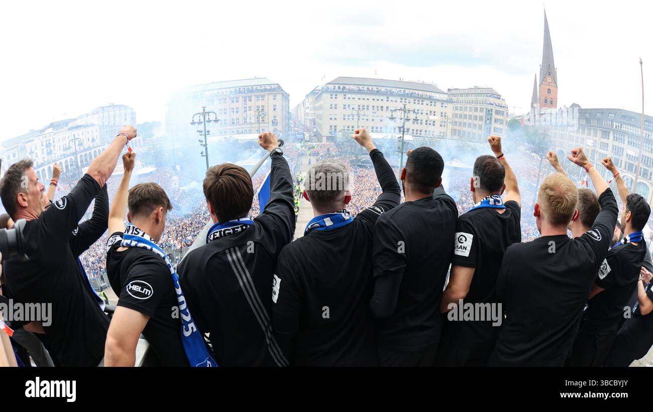 Hamburg, Germany. 19th May, 2025. Soccer: Bundesliga 2, at the ...
