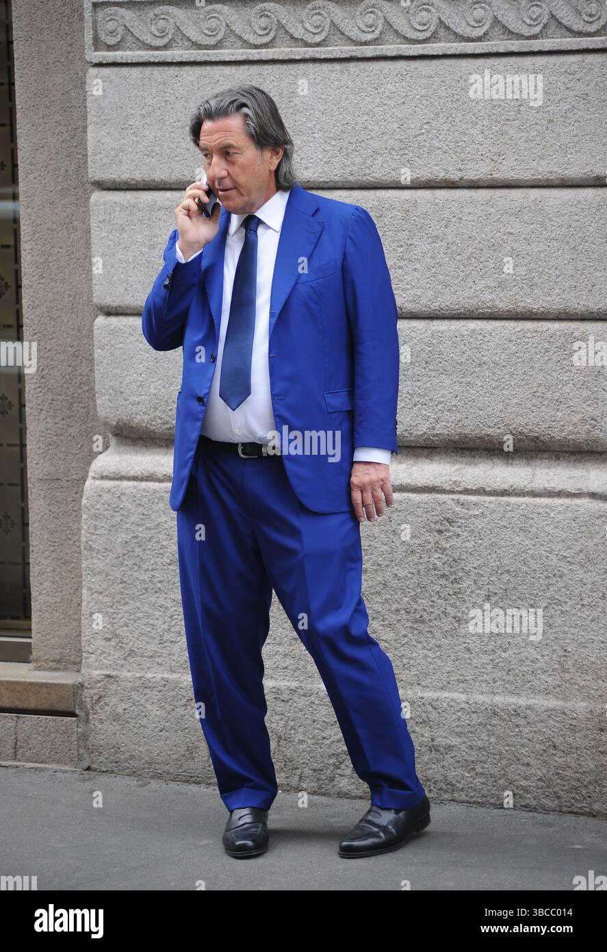 Milan, Antonio De Rensis, Alberto Stasi's lawyer, caught walking ...