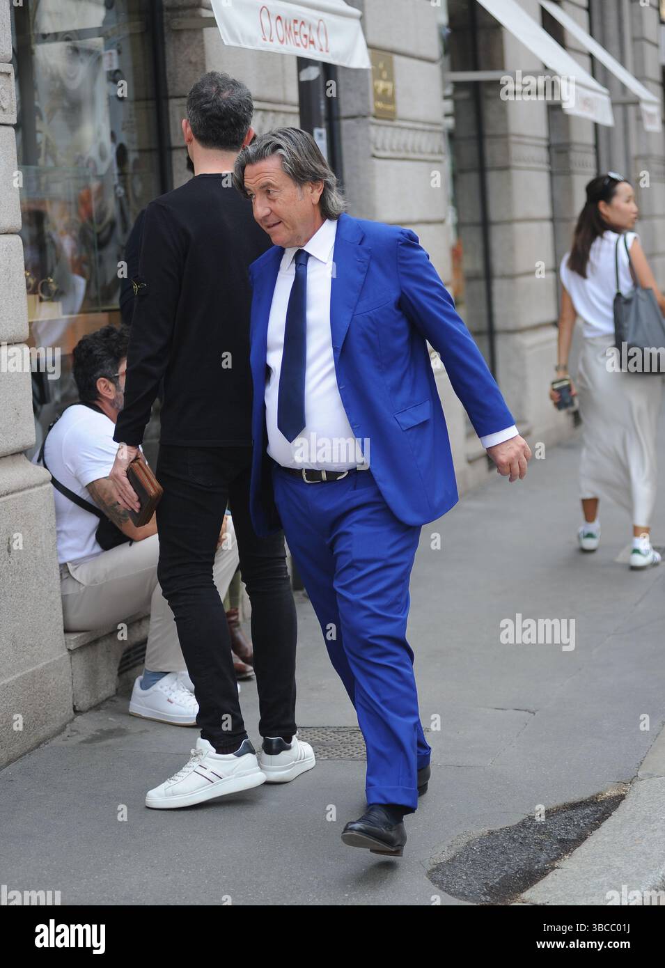 Milan, Antonio De Rensis, Alberto Stasi's lawyer, caught walking ...
