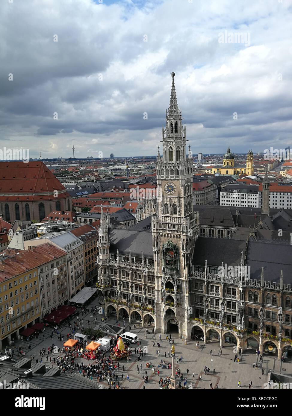 New Town hall at Marienplatz square isolated . New Town Hall , Munchen ...