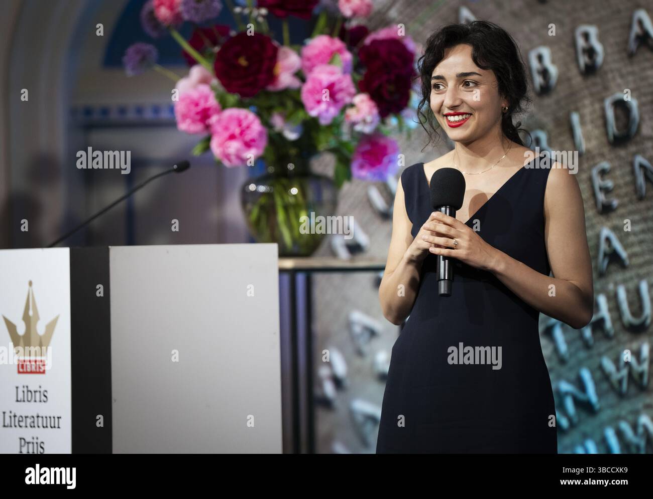 AMSTERDAM - Writer Safae el Khannoussi has won the 32nd Libris ...