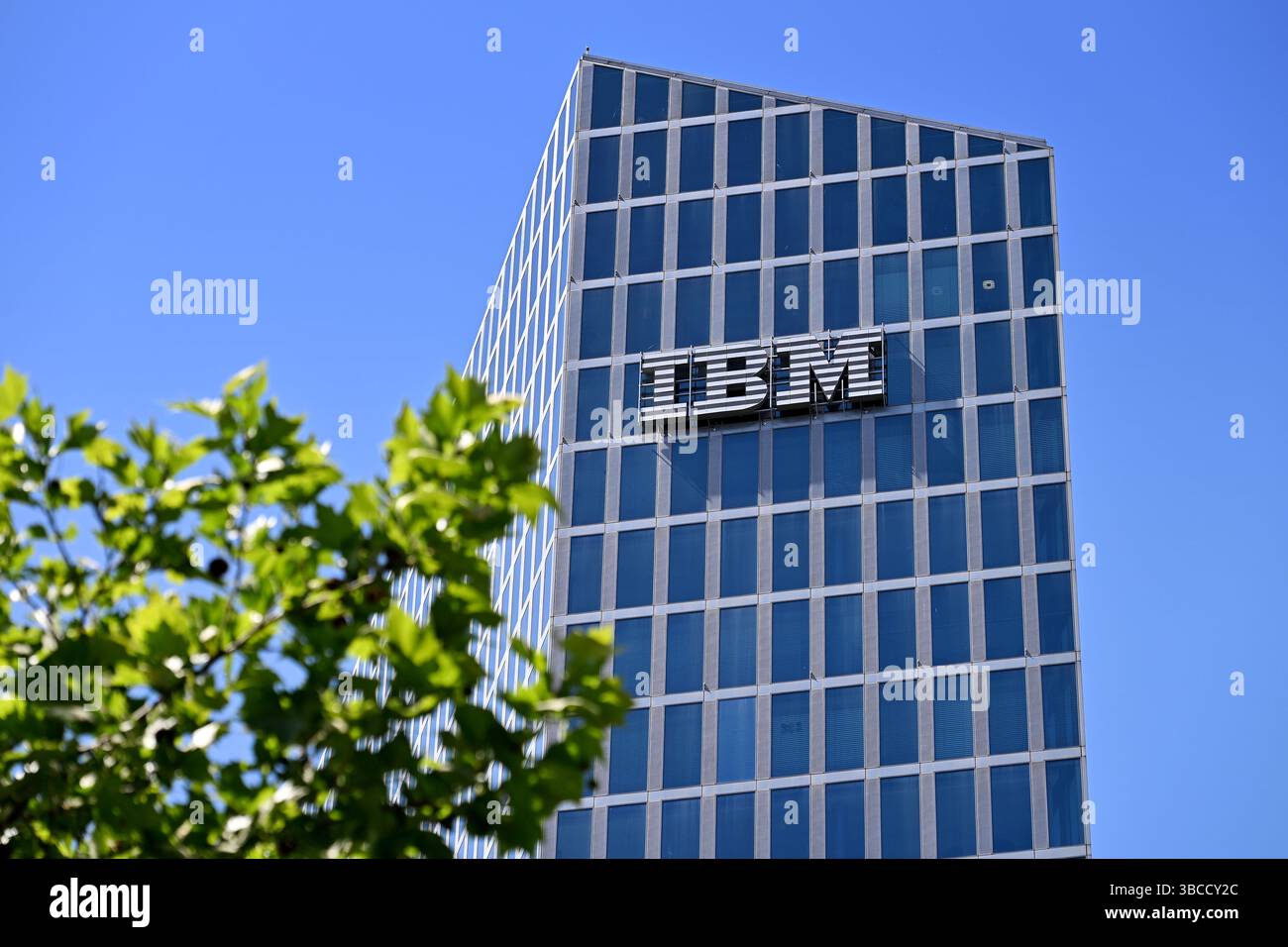 Ibm logo us hi-res stock photography and images - Alamy