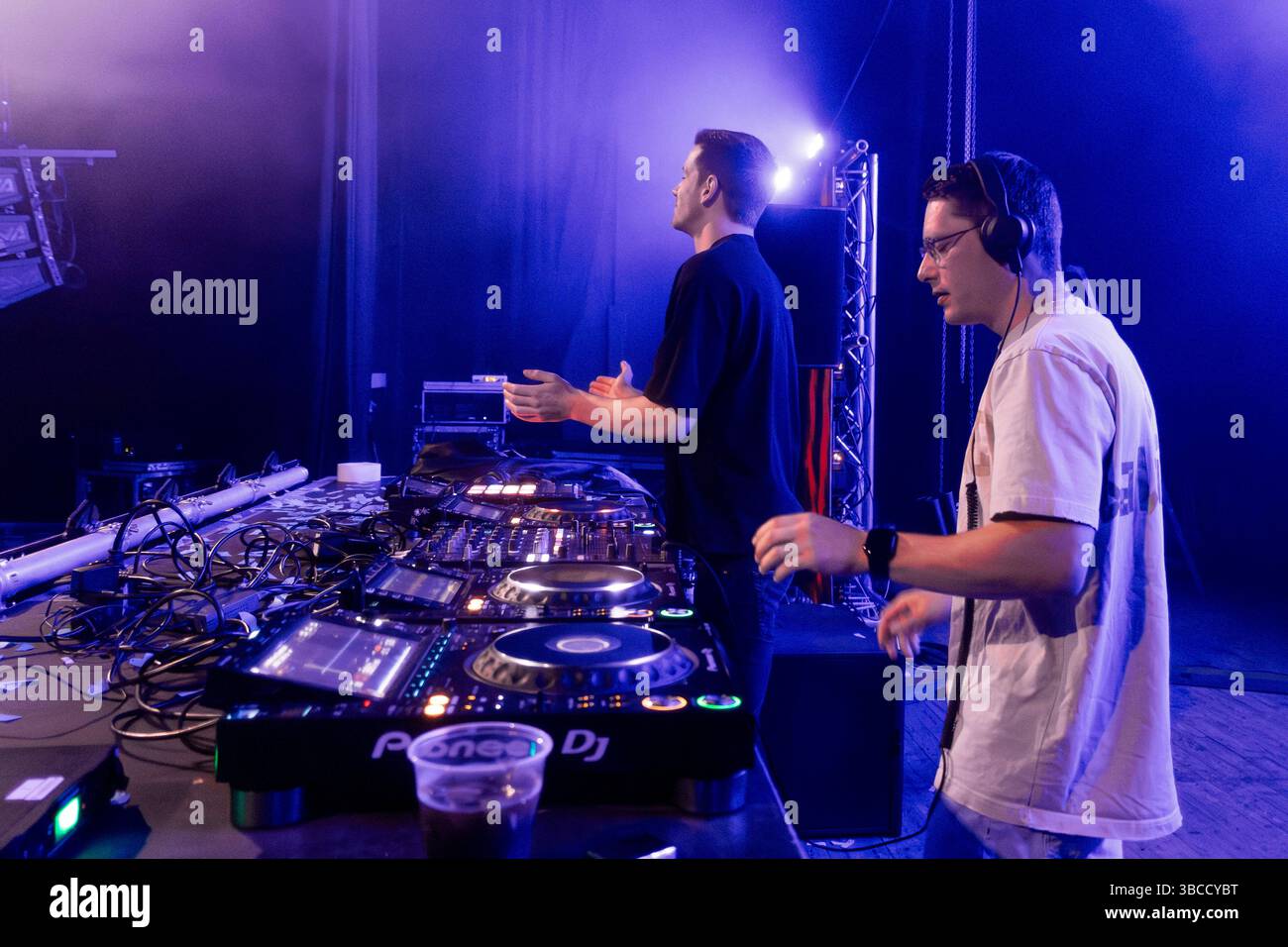 Das deutsche DJ Duo Gestört Aber Geil mit Marcel Stephan aus Querfurt ...