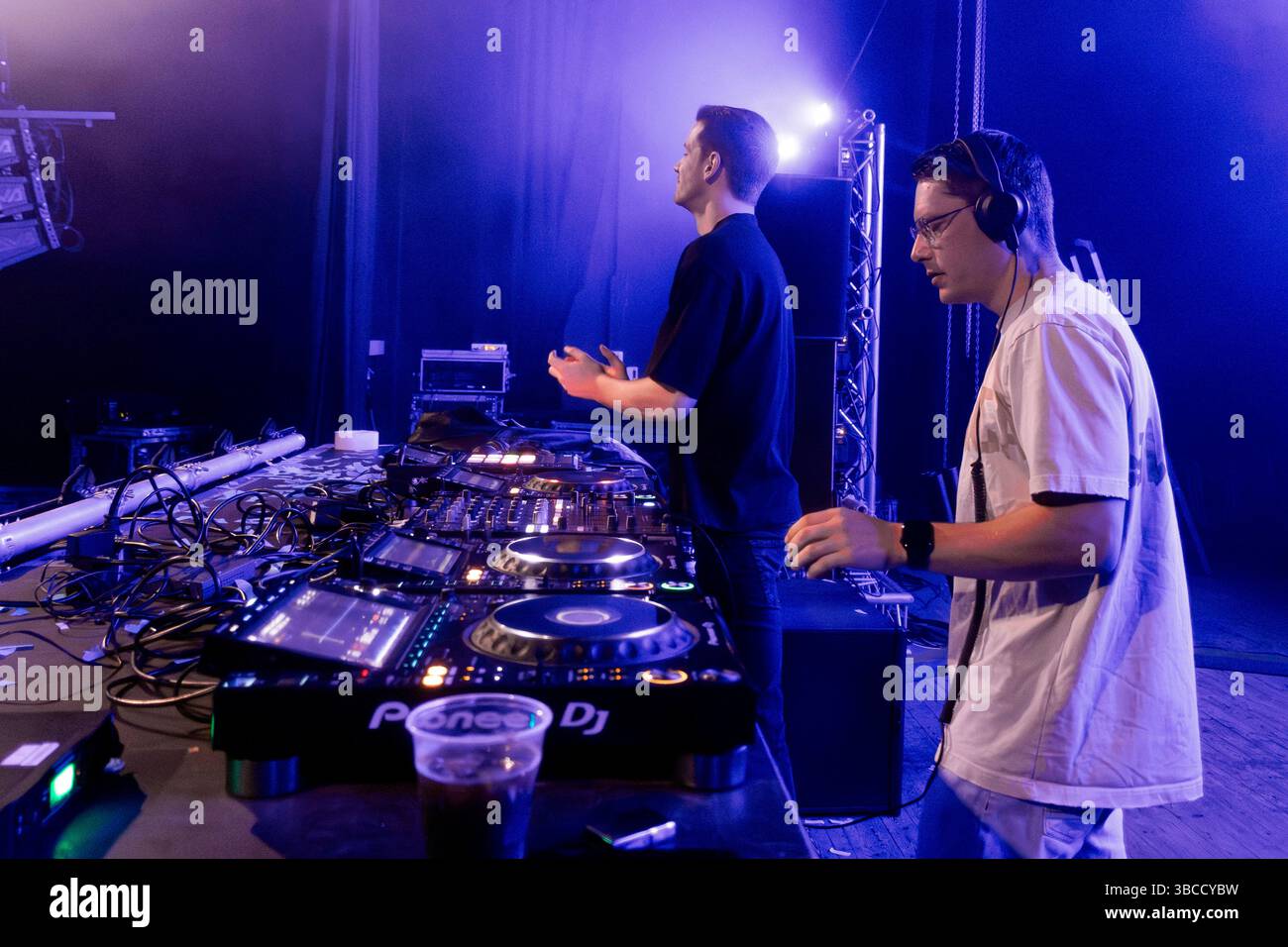 Das deutsche DJ Duo Gestört Aber Geil mit Marcel Stephan aus Querfurt ...