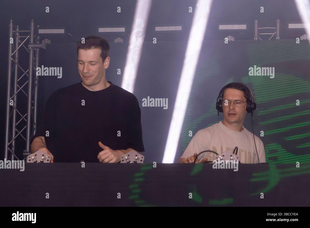 Das deutsche DJ Duo Gestört Aber Geil mit Marcel Stephan aus Querfurt ...